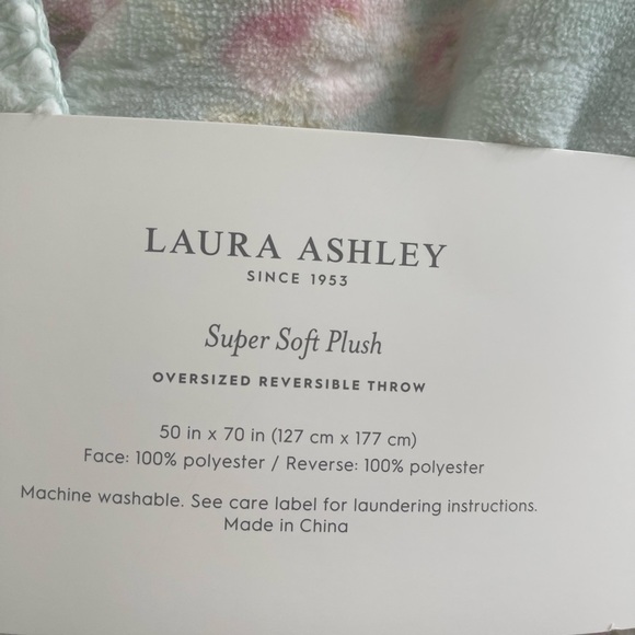 Laura Ashley | Bedding | Laura Ashley Oversized Reversible Throw Floral ...